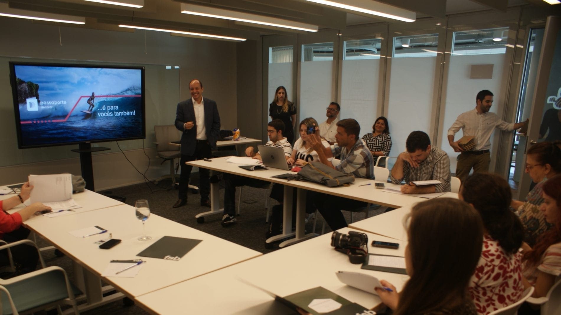 Decolar chega aos 20 anos e lança programa de benefícios Passaporte ...